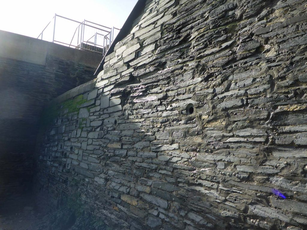 Investigating lateral movement in historic wall for Padstow Harbour